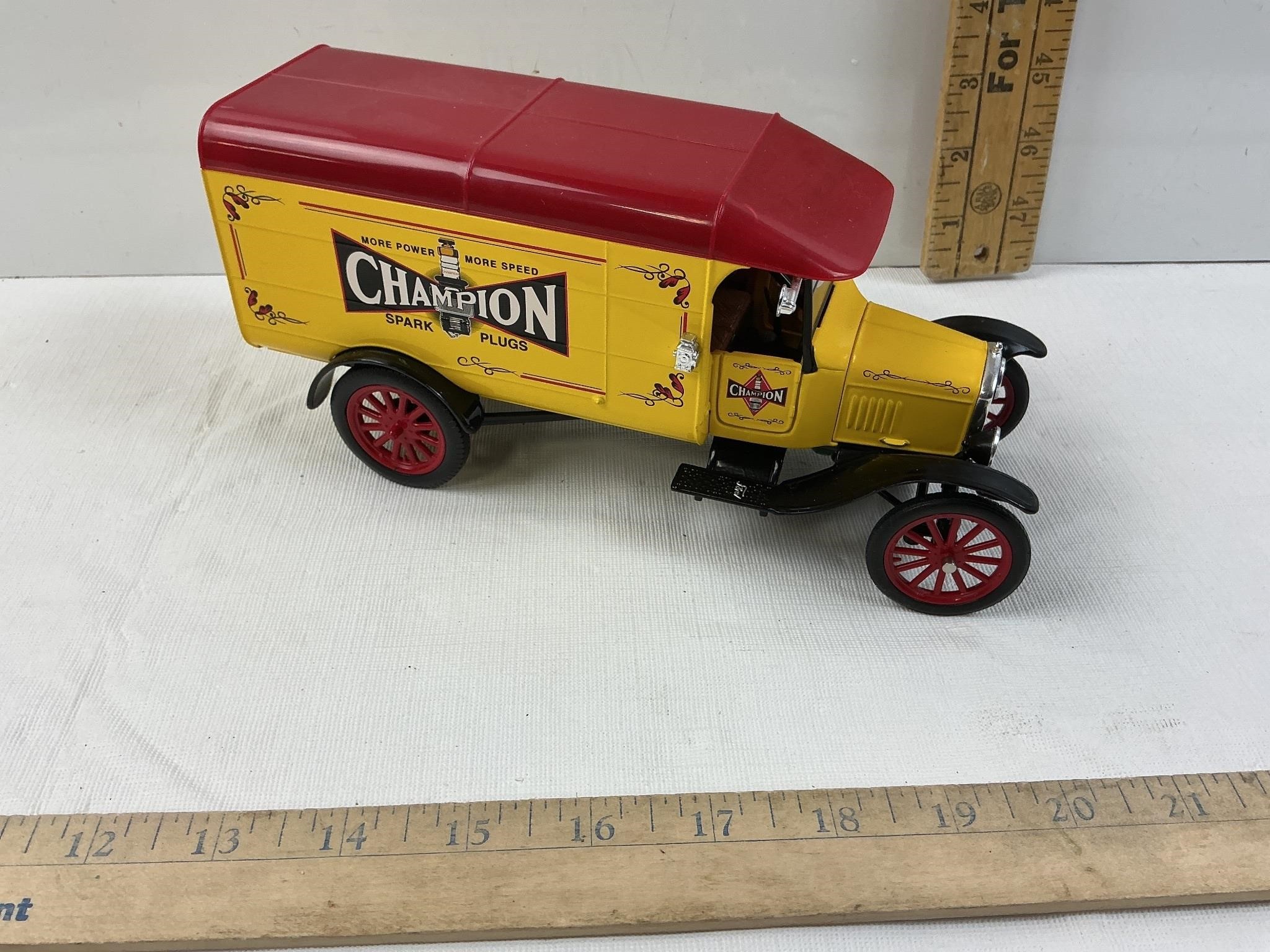 Lehde Auction Service – Large or Small, Your Auction Deserves a Good Call!
